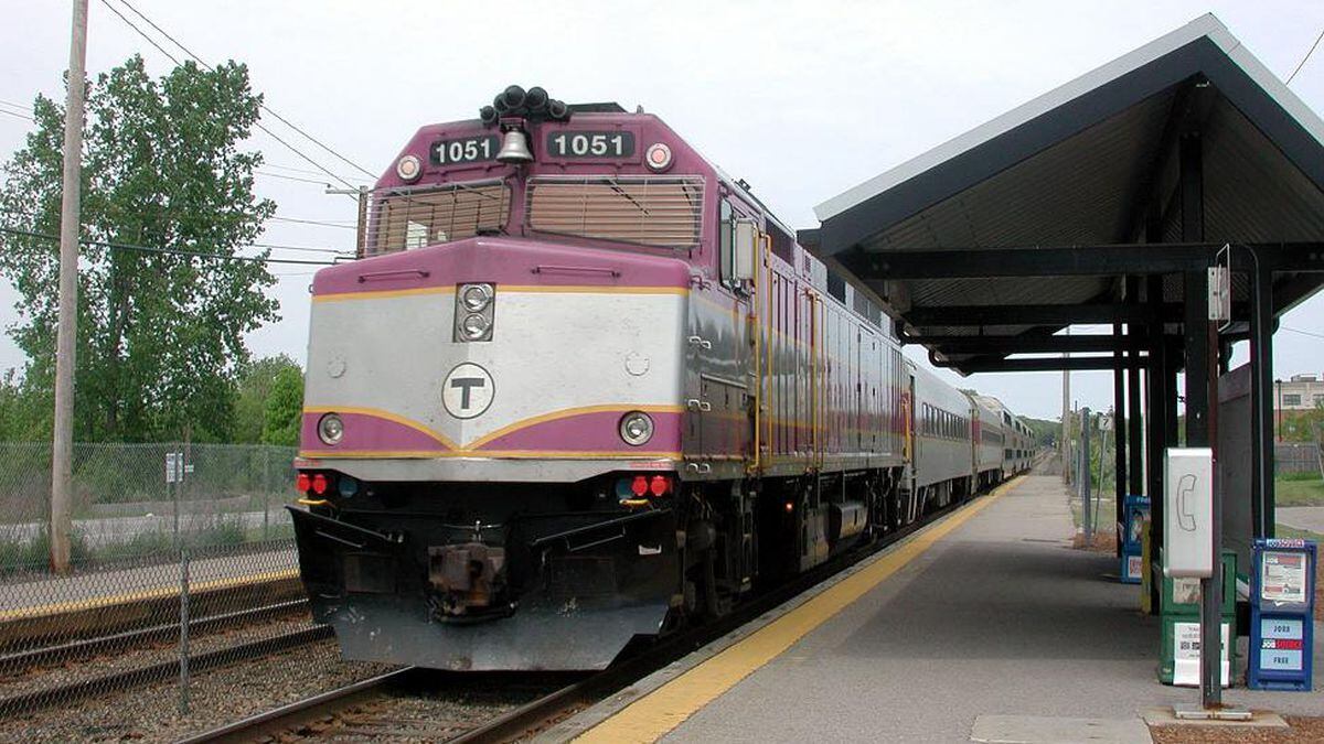 Commuter rail using shuttle buses between Canton and Attleboro