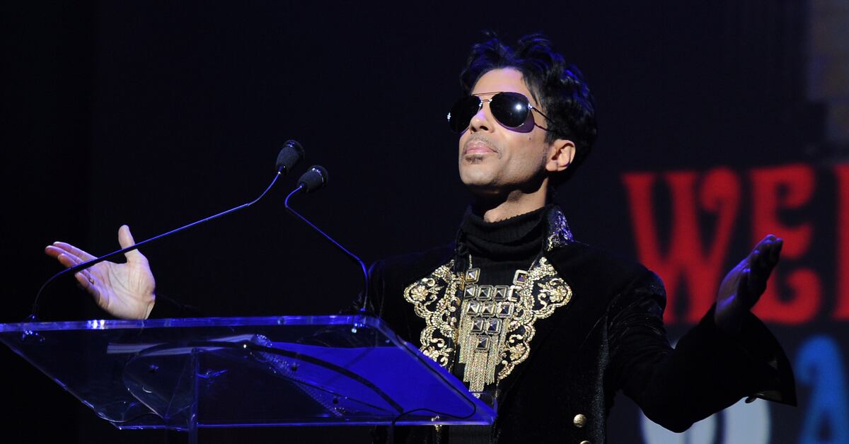 Prince remembered: Listen to audio from the singer's final concert